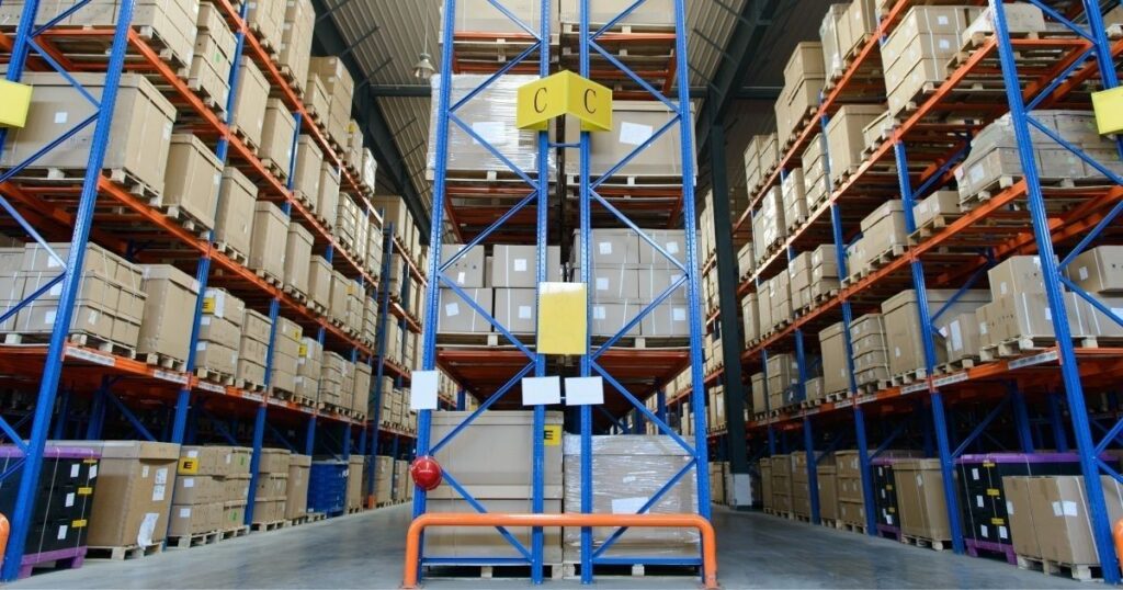 O que é um sistema modular na armazenagem de produtos?