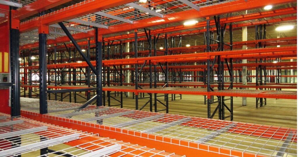Tipos de racks industriais e sua importância para os processos logísticos